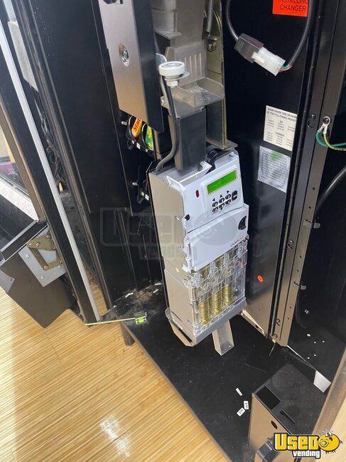 Used Automatic Products AP122 Glass Front Snack Vending Machine For ...