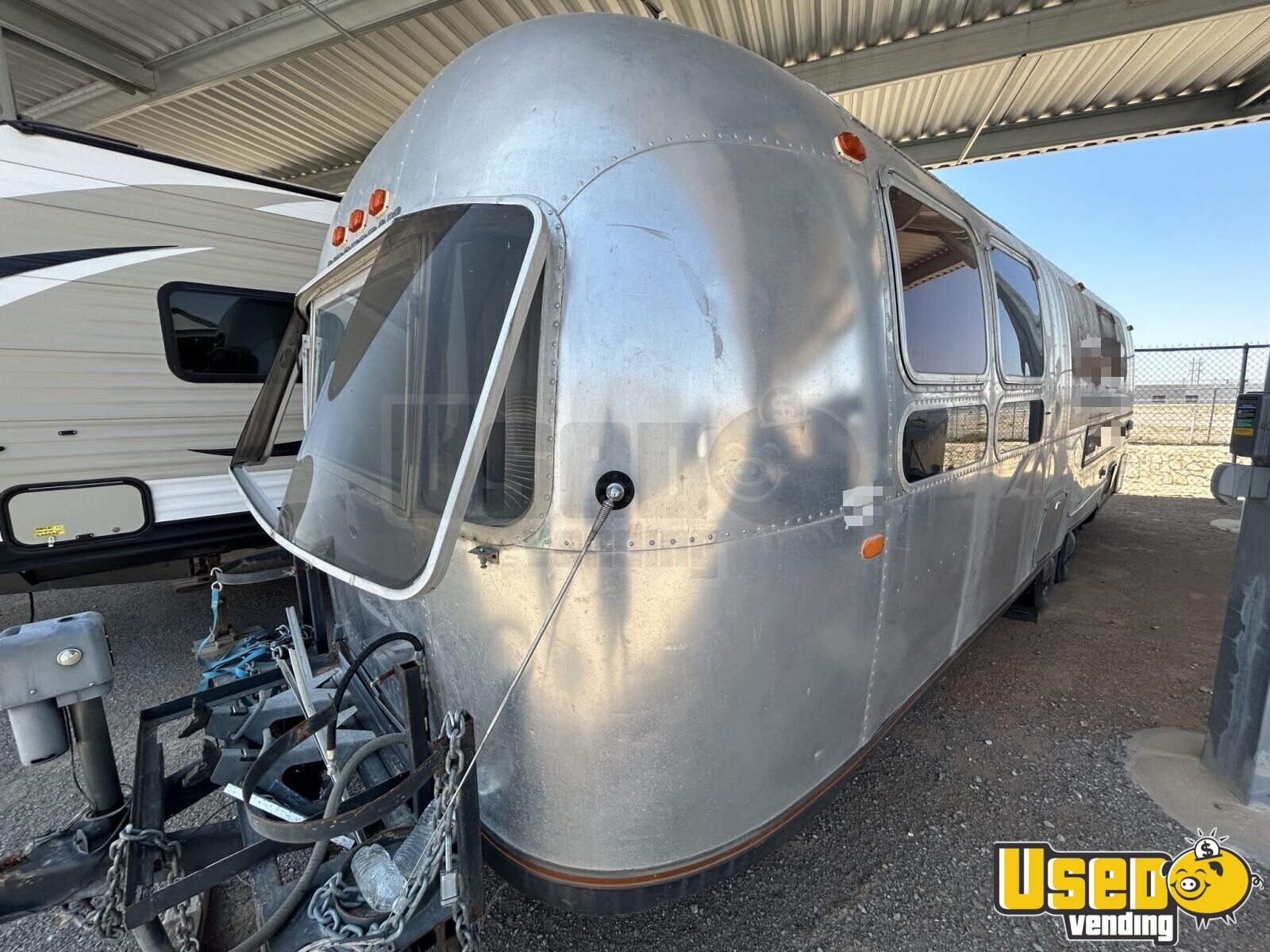 Vintage - 1972 Airstream Mobile Barbershop | Mobile Business Trailer ...