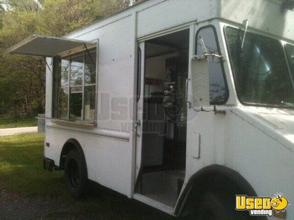 Chevy Lunch Truck - P30 Food Truck - Used Food Truck