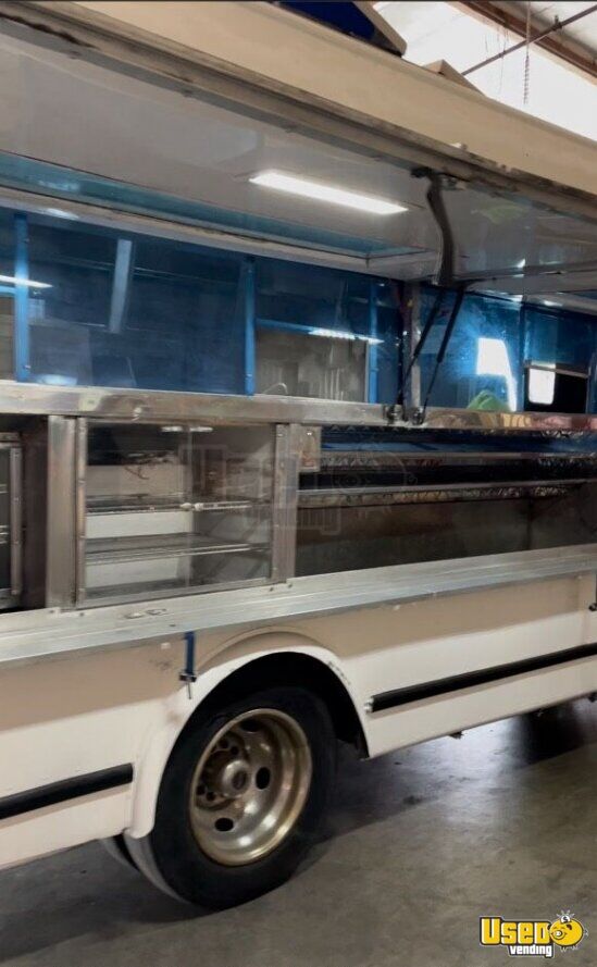 Permitted 24' GMC Step Van Mobile Kitchen Unit Food Concession Truck ...