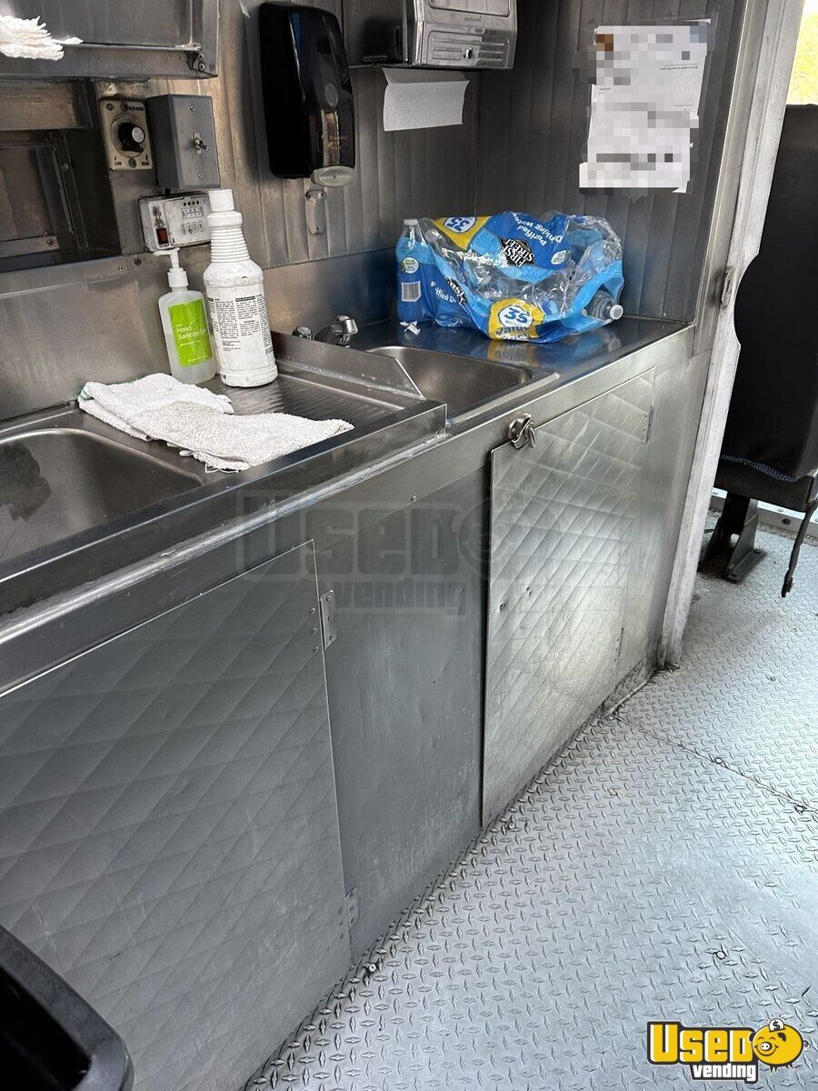 Fully-Equipped GMC P3500 Step Van Kitchen Food Truck with Pro-Fire for ...