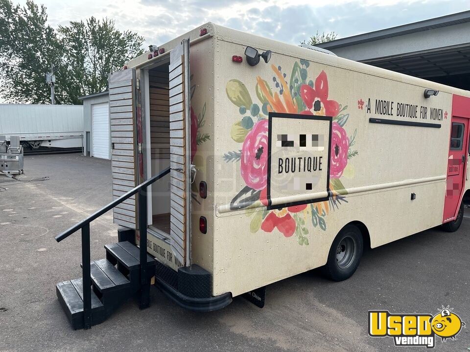 Nice and Clean - Chevrolet P-30 Mobile Boutique Fashion Truck for Sale ...