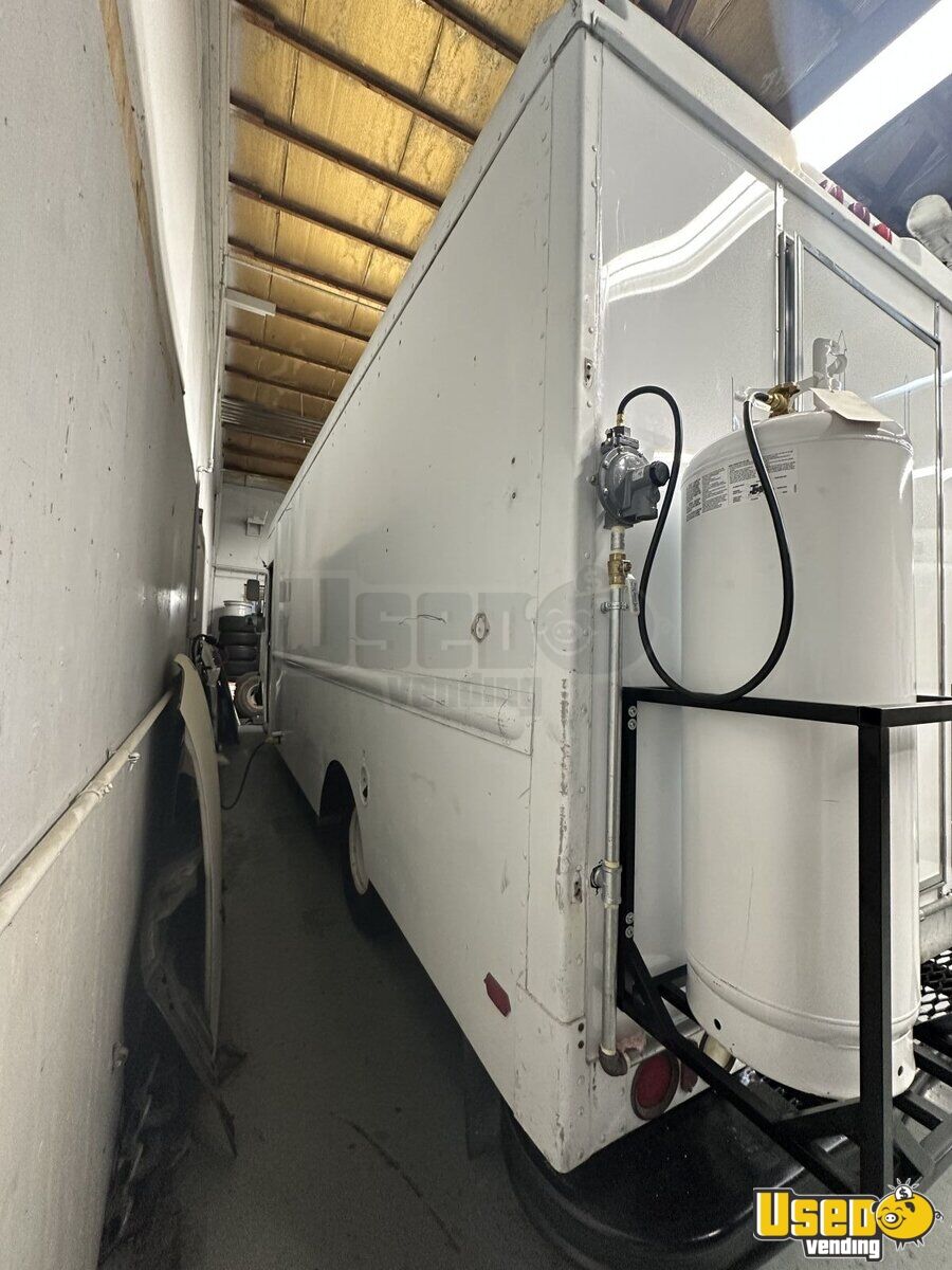 Fully-Equipped Chevy P30 Step Van Kitchen Food Truck with Newly-Built ...