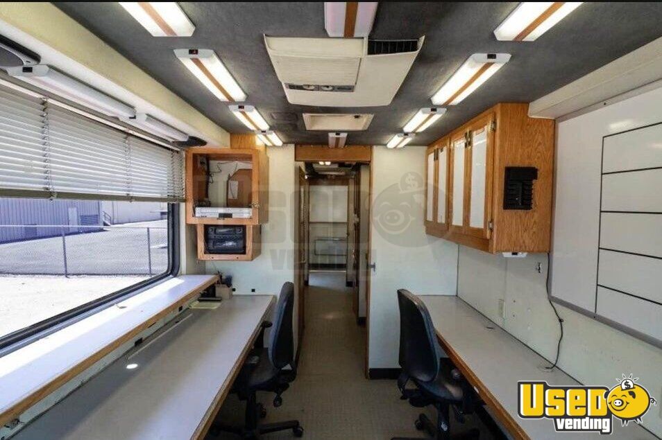Grumman Olson High Roof Walk In Step Van Mobile Office Truck | Mobile ...