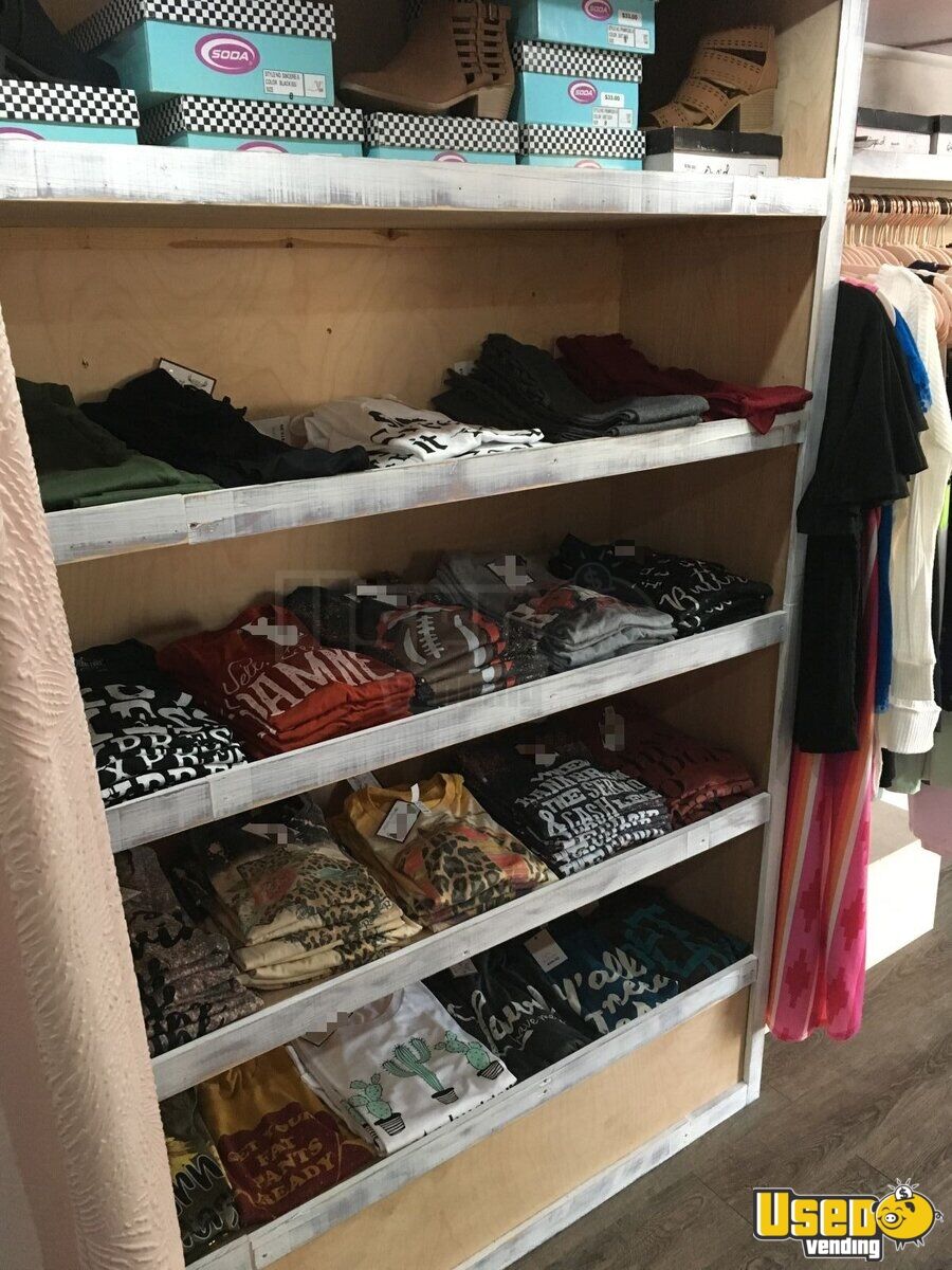 20' Mobile Boutique Trailer | Mobile Clothing Store on Wheels for Sale ...