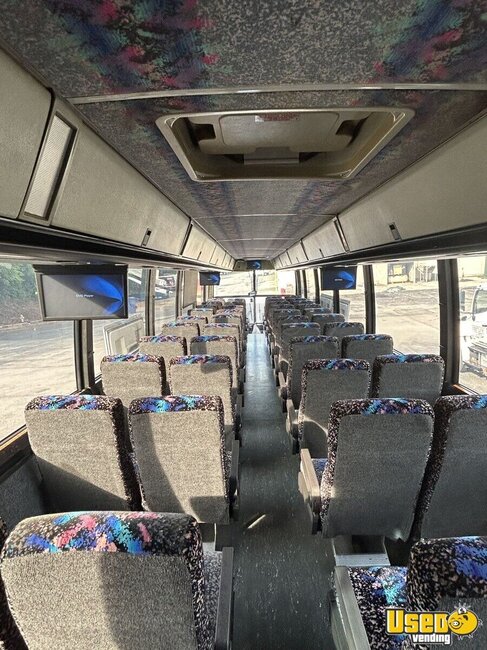 LOW MILES Prevost H3-41 Coach Bus | 48-Seater Passenger Bus with ...