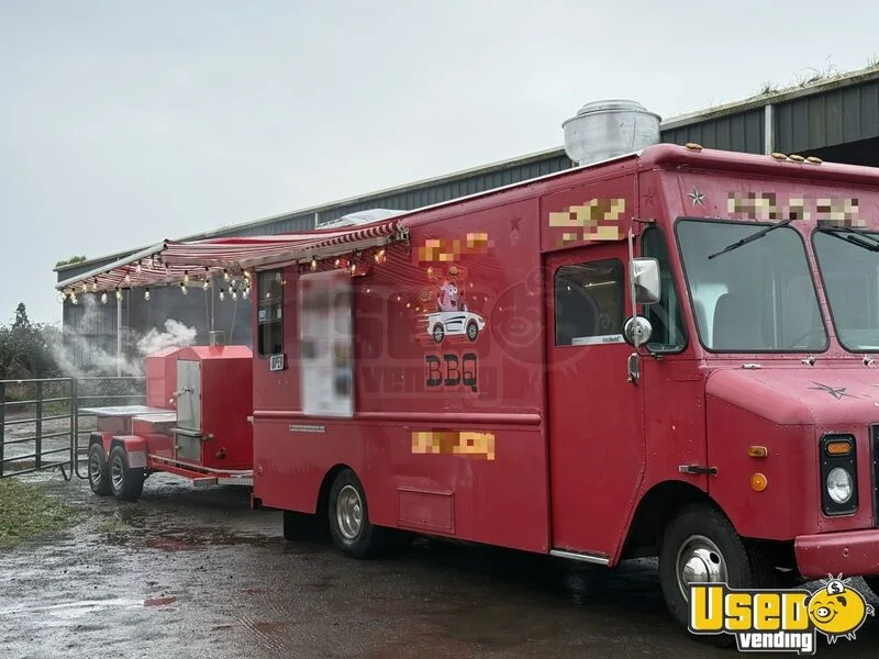 Well Equipped - Chevrolet P30 Barbecue Food Truck with Smoker Trailer ...