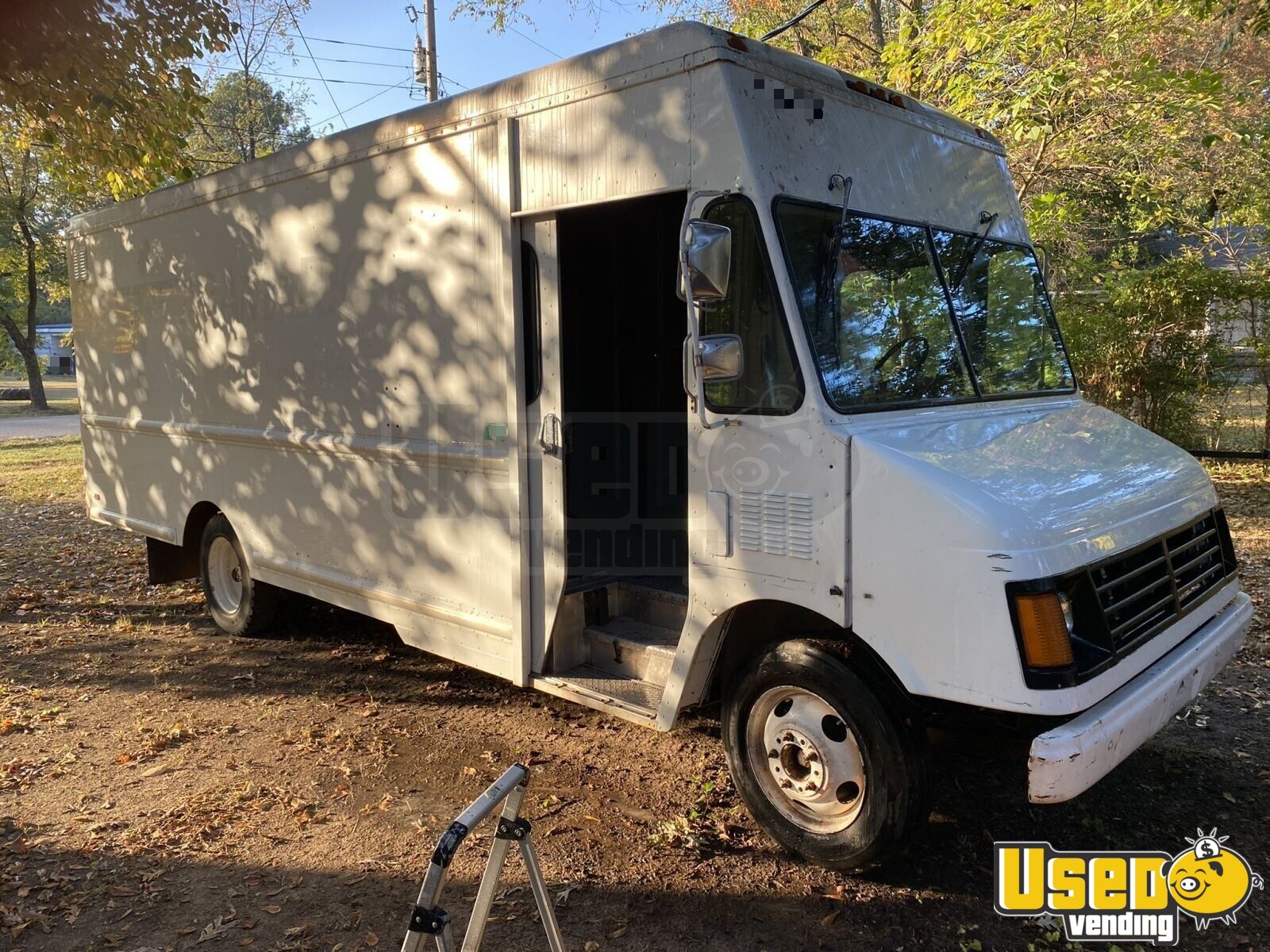 Ready for Conversion - 25' GMC P35 Step Van | Emptry Truck for Sale in Arkansas