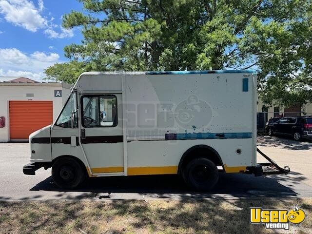 Used - GMC P3500 Step Van Diesel All-Purpose Food Truck for Sale in ...