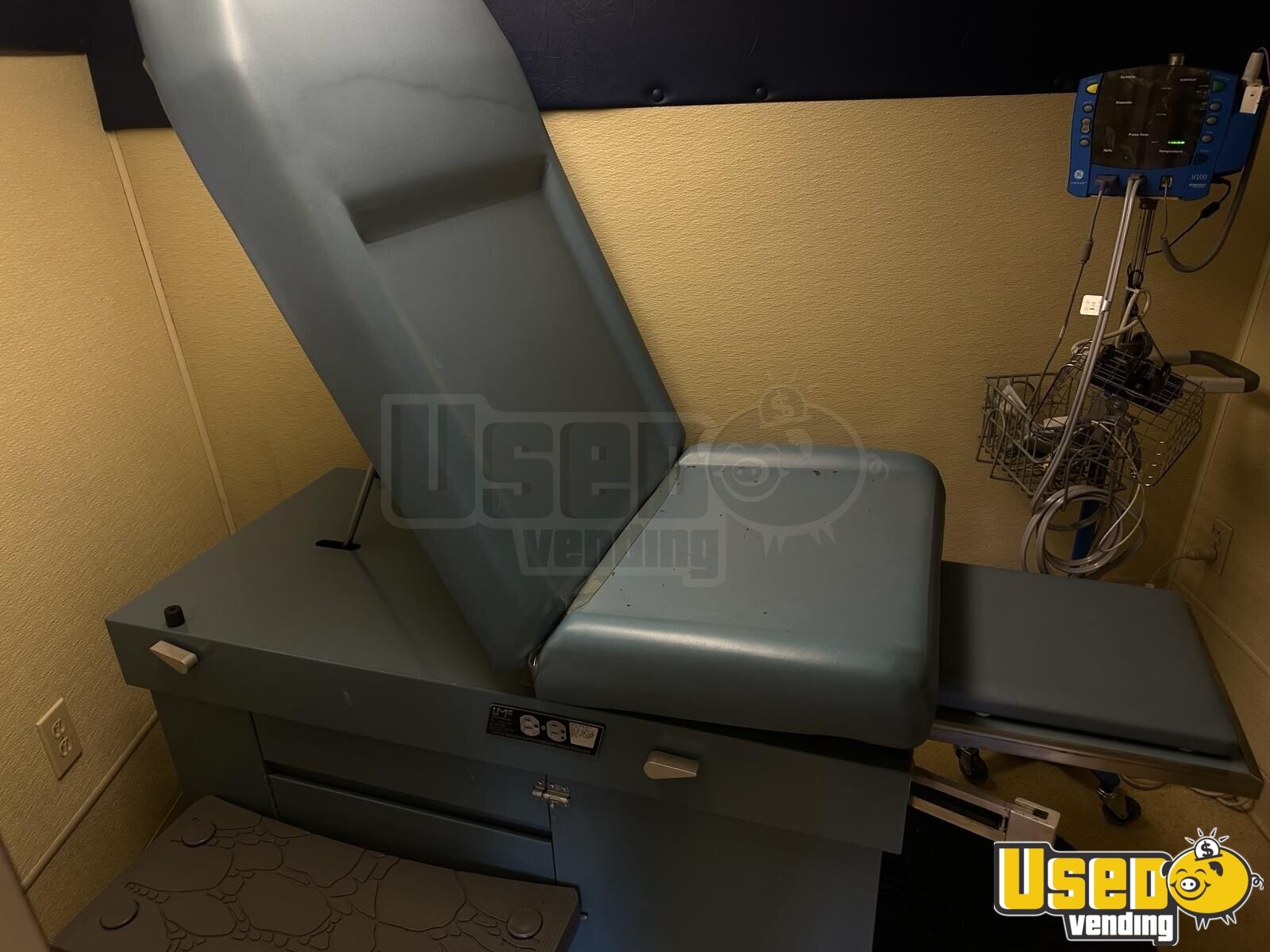 1998 Blue Bird Shell TC2000 Mobile Clinic Bus with Bathroom and 2000 ...