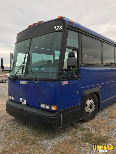1999 - 45' Detroit Diesel MCI Coach Bus | Passenger Bus with Bathroom ...
