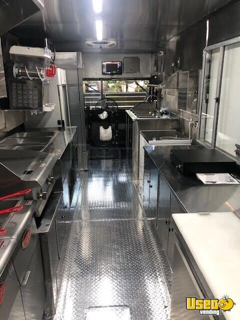 Chevrolet Workhorse 28' Food Truck | Lightly Used Commercial Mobile ...