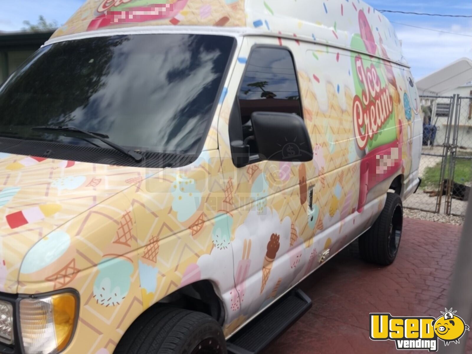 Ready To Serve Used 2000 Ford Super Van E250 Food And Ice Cream Truck