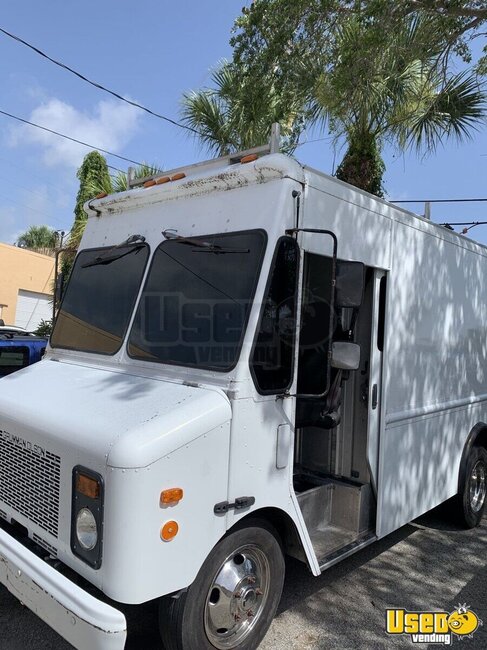 2001 Chevrolet P30 Grumman Olson Step Van | Mobile Business Unit for ...