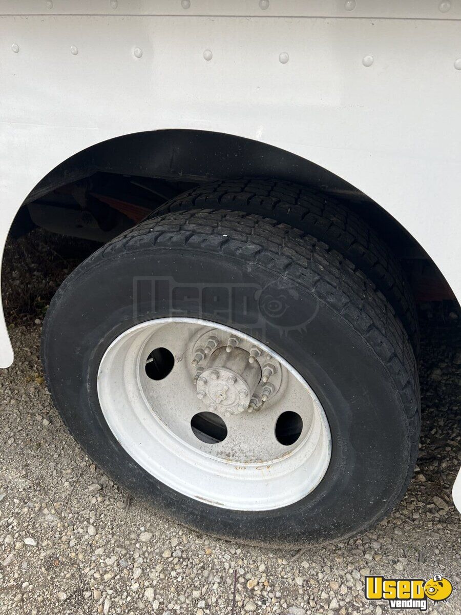 2002 Workhorse P42 Diesel Food Truck with Newly Built-Out Kitchen for ...