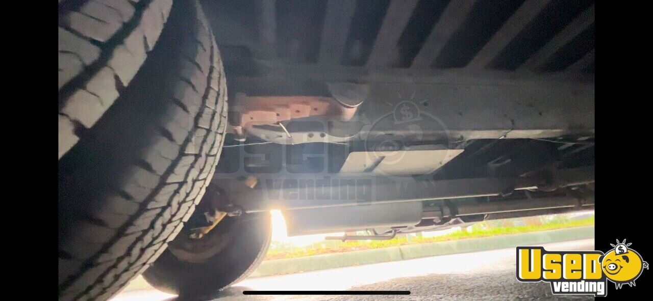 Beautiful 2002 Chevrolet Workhorse Mobile Clothing Boutique | Fashion ...