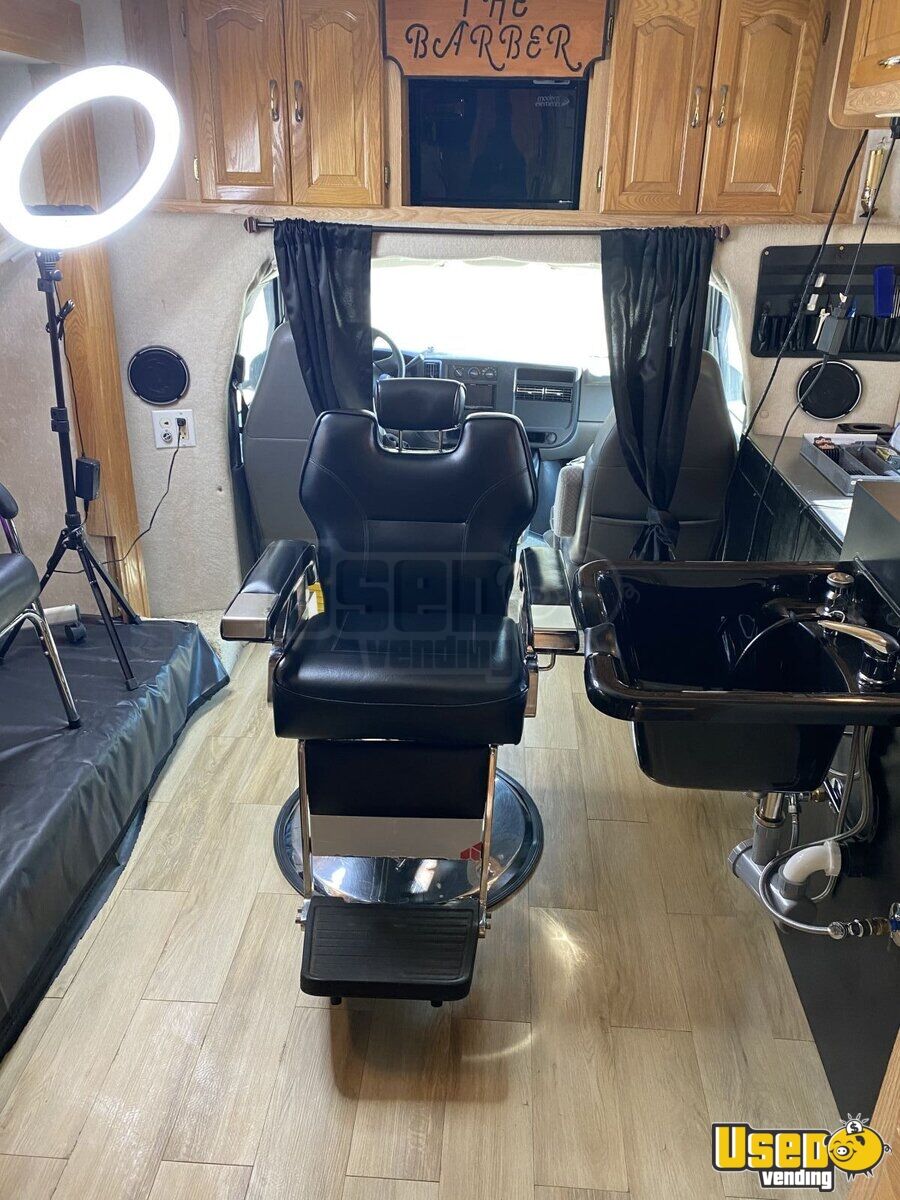 2003 Chevrolet RV Mobile Barbershop | Salon Business on Wheels for Sale ...