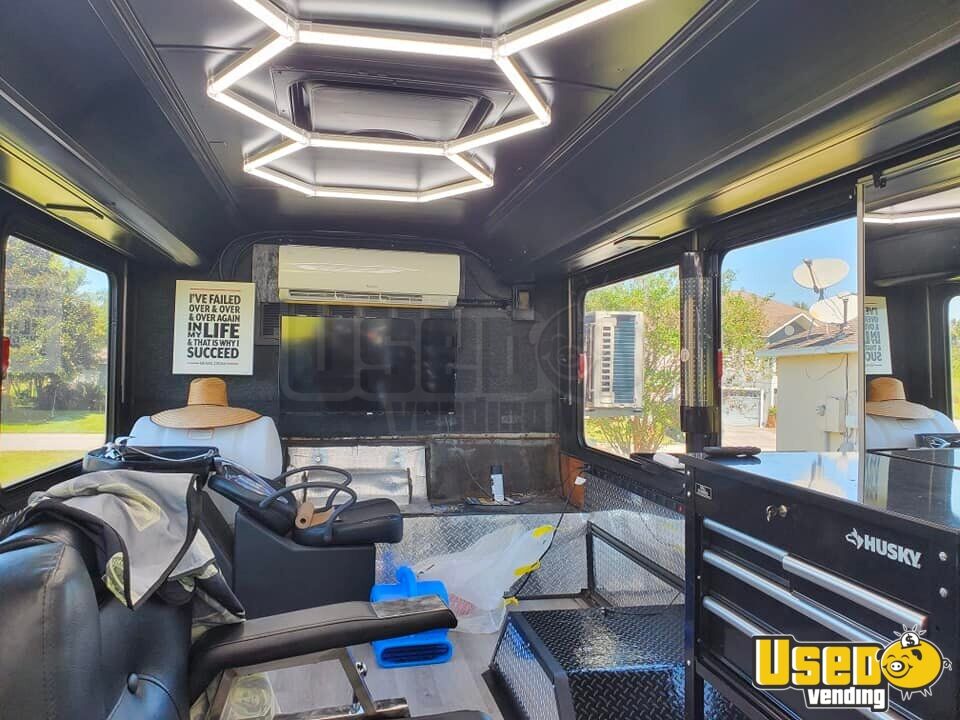 2003 - Mobile Hair Salon Bus/ Mobile Barbershop Trucks for Sale in Florida