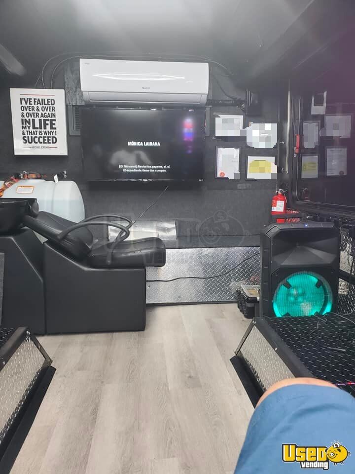 2003 - Mobile Hair Salon Bus/ Mobile Barbershop Trucks for Sale in Florida