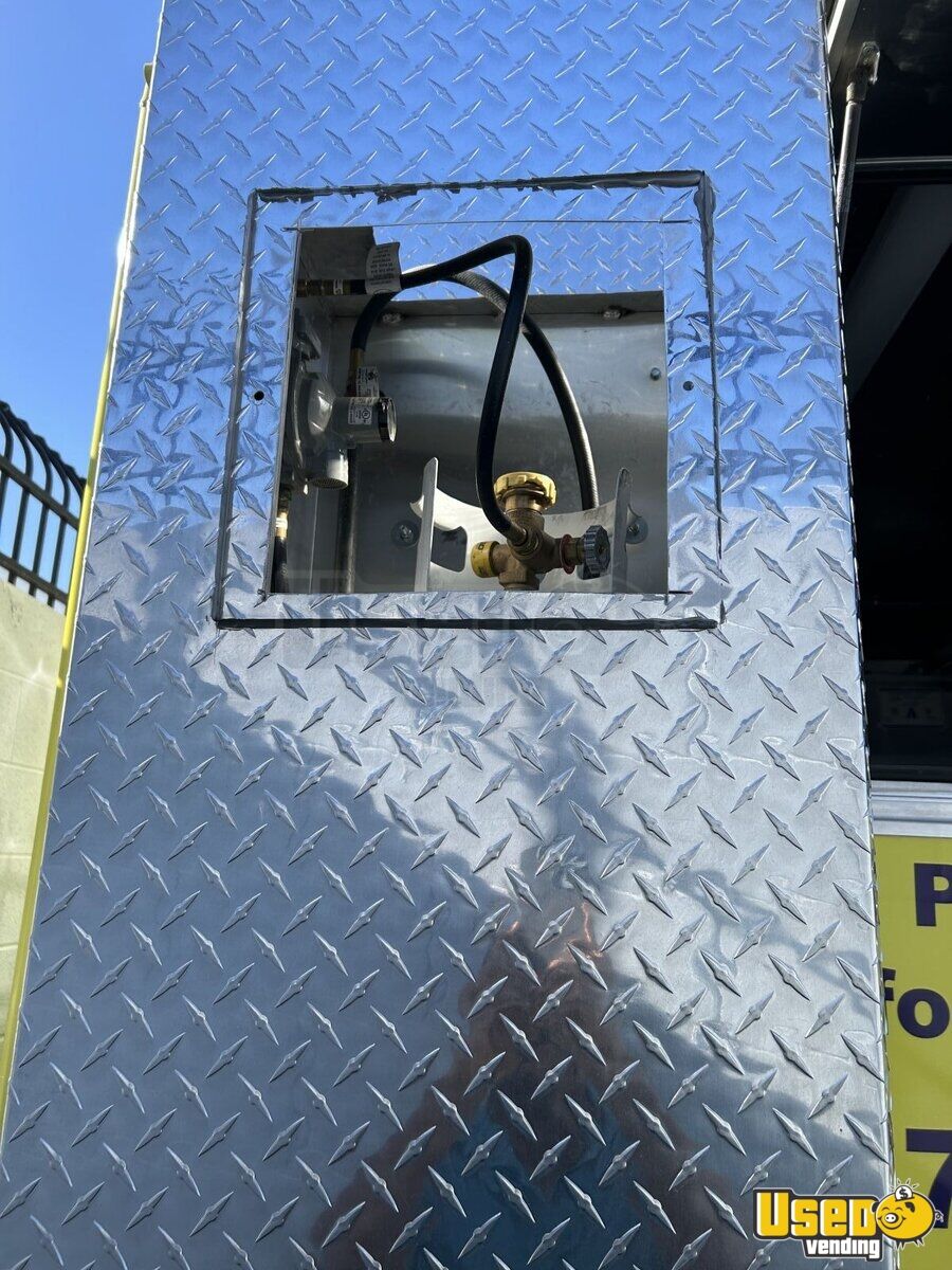 21' 2003 Chevrolet Step Van Food Truck with 2020 Kitchen Build-Out for ...