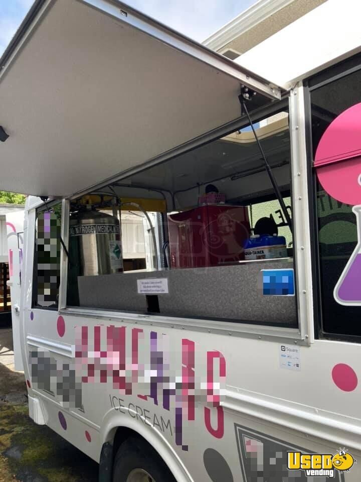 Super Clean 2004 Ford E350 Diesel 22’ Ice Cream Truck for Sale in ...