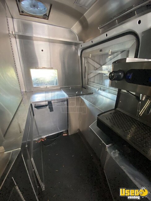 Turn key Business - 2004 21' Mercedes Benz Coffee Truck with Soft Serve ...