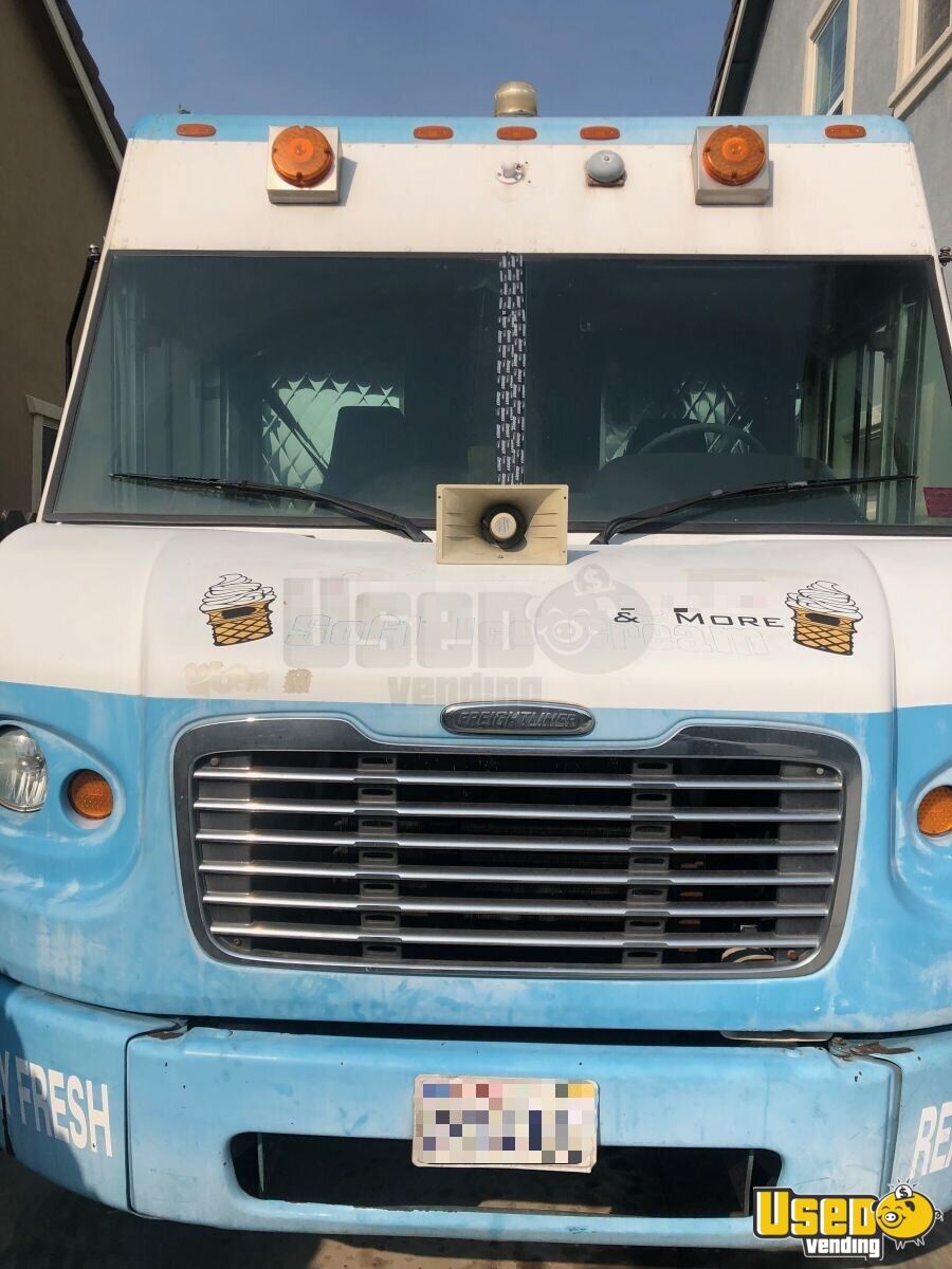 2005 28' Freightliner MBE 900 Diesel Soft Serve Ice Cream Truck for ...