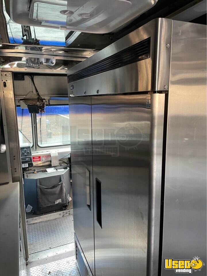 2005 Workhorse Diesel P42 18' All-Purpose Food Truck | Mobile Food Unit ...