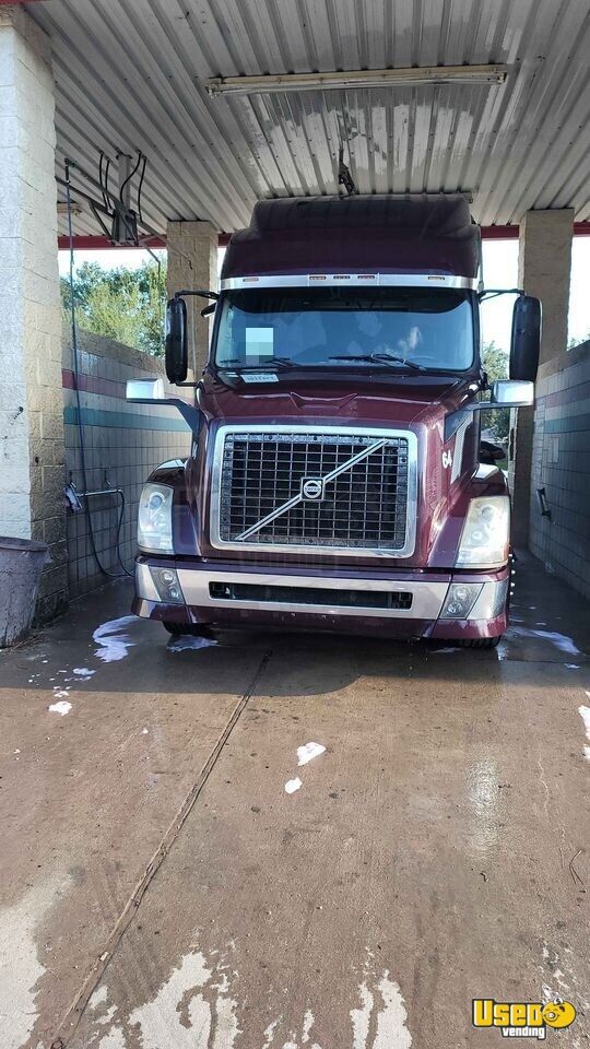 Ready to Work - 2005 Volvo VNL 780 Sleeper Cab Semi Truck for Sale in Texas