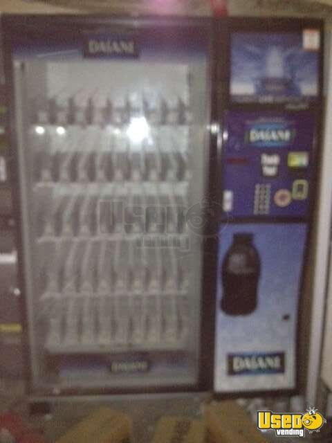 Dasani Water machine - Entree Vending Machine - Used Coke Machine