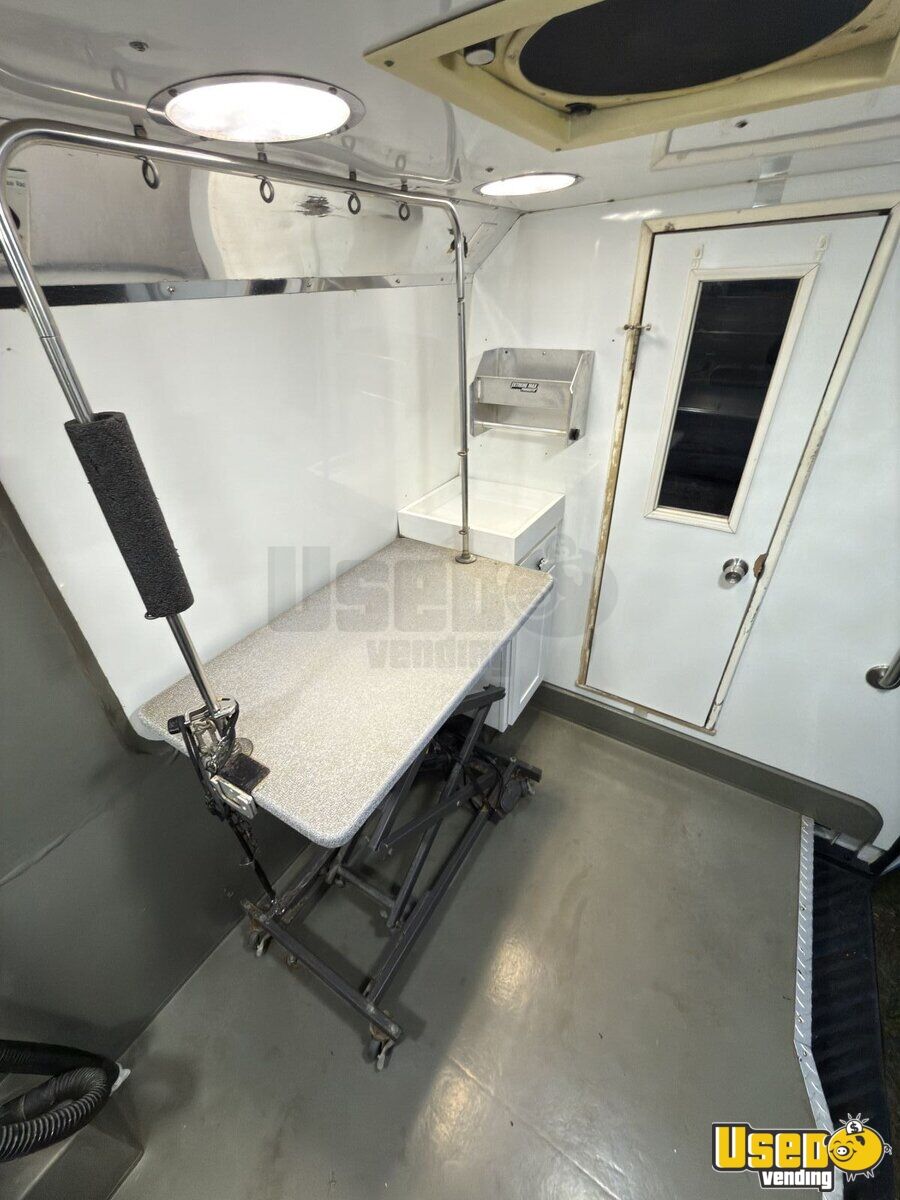 2006 Dodge Sprinter Mobile Grooming Van | Hanvey Conversion Dog ...