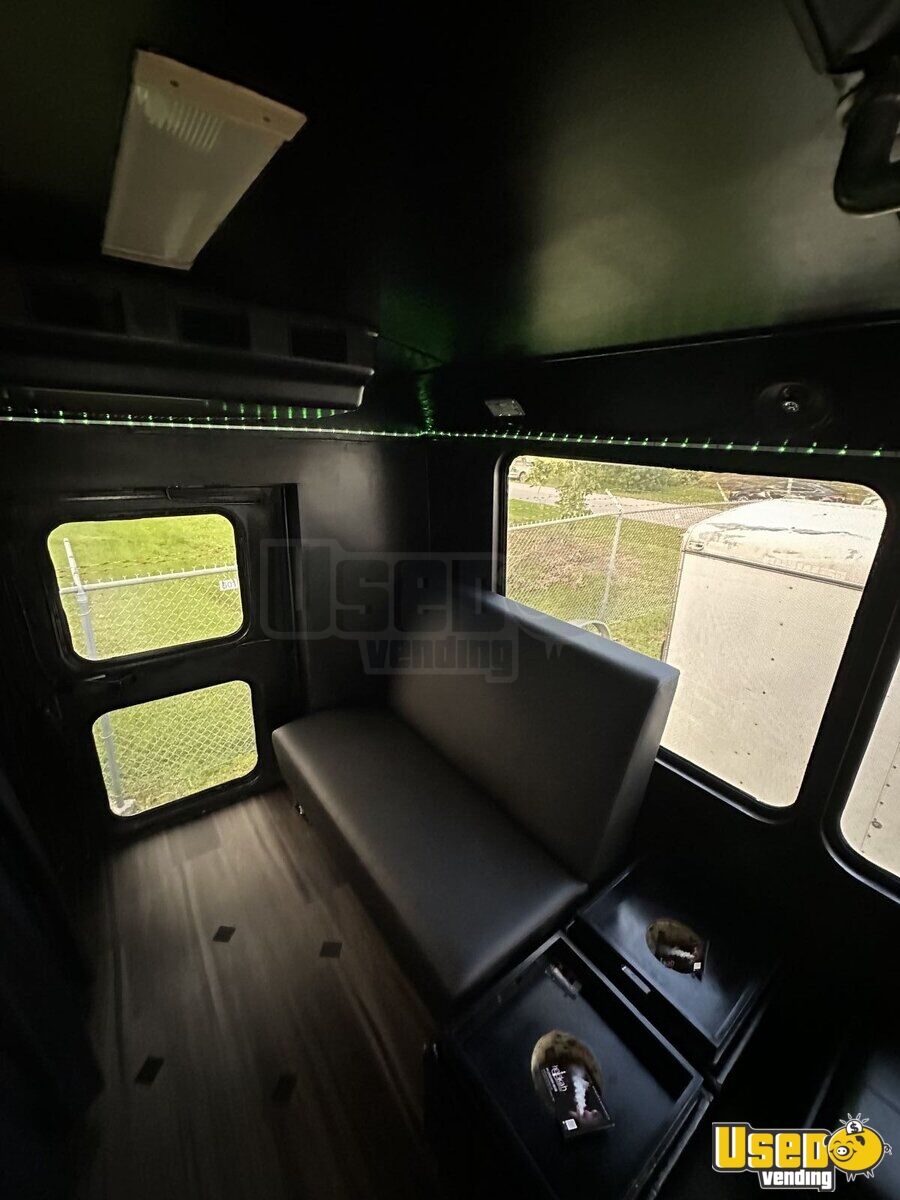 23' 2007 Chevrolet 4500 C4V042 Party Bus | Luxurious Events Bus for ...