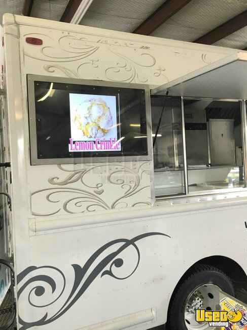 2008 16' Workhorse Bakery Food Truck with 2019 Commercial Kitchen Build ...
