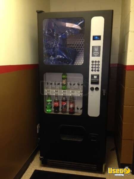 2008 USI Selectivend CB500 | Electronic Soda Vending Machine for Sale