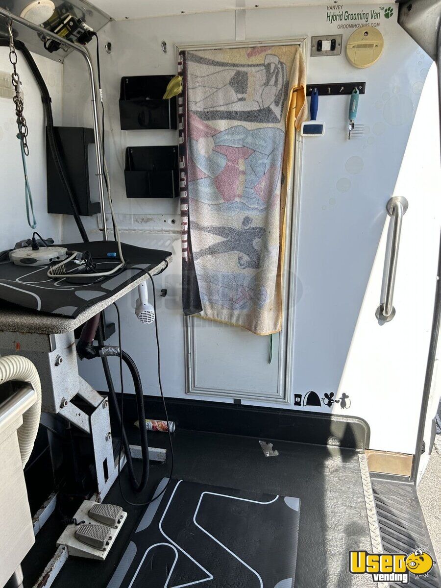 2008 Dodge Sprinter 2500 Mobile Pet Grooming and Spa Van for Sale in ...