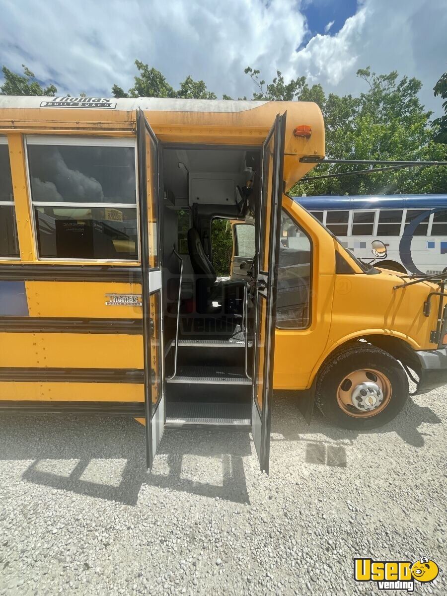 2009 20' Thomas Built Chevrolet Express 4500 School Bus for Sale in Florida