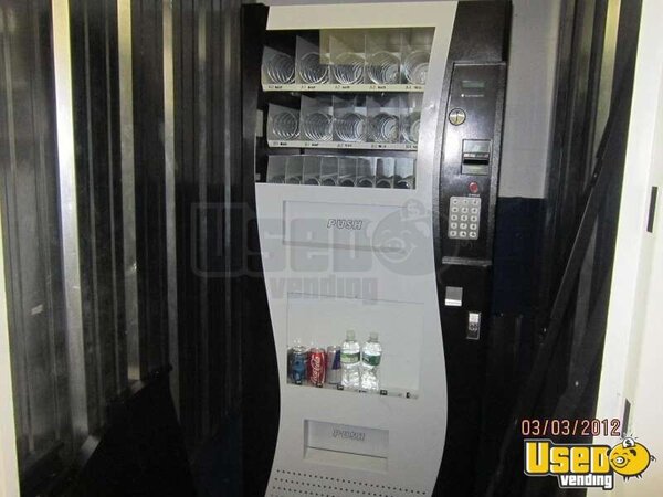 GO-380 Vending Machines - Used G-620 Machines - Snack Soda Machine