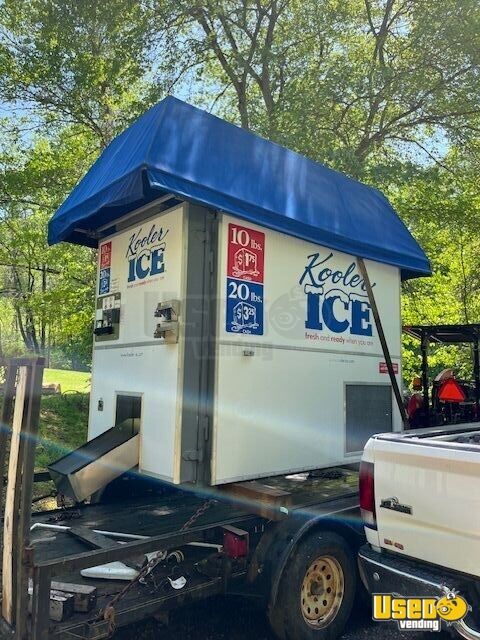 2009 Kooler Ice Model KI810 Bagged Ice and Filtered Water Vending ...