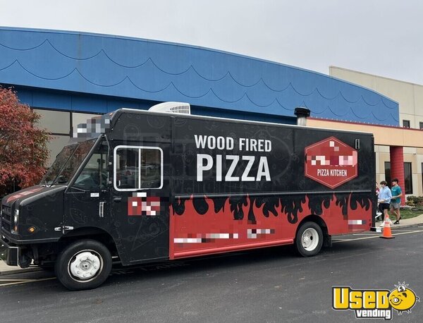 2009 22' Workhorse Diesel Wood-Fired Pizza Food Truck | Mobile Pizzeria ...