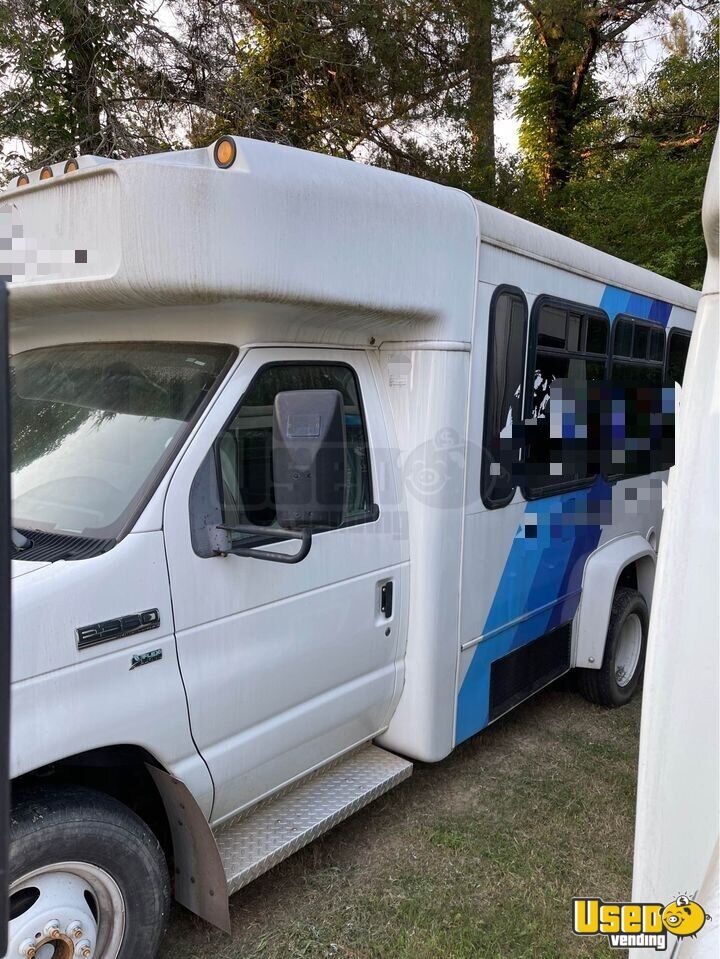 2010 Ford Econoline Cutaway E-350 Super Duty Shuttle Bus with ...