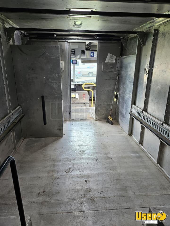 2010 Workhorse Commercial Step Van for Conversion for Sale in North Dakota