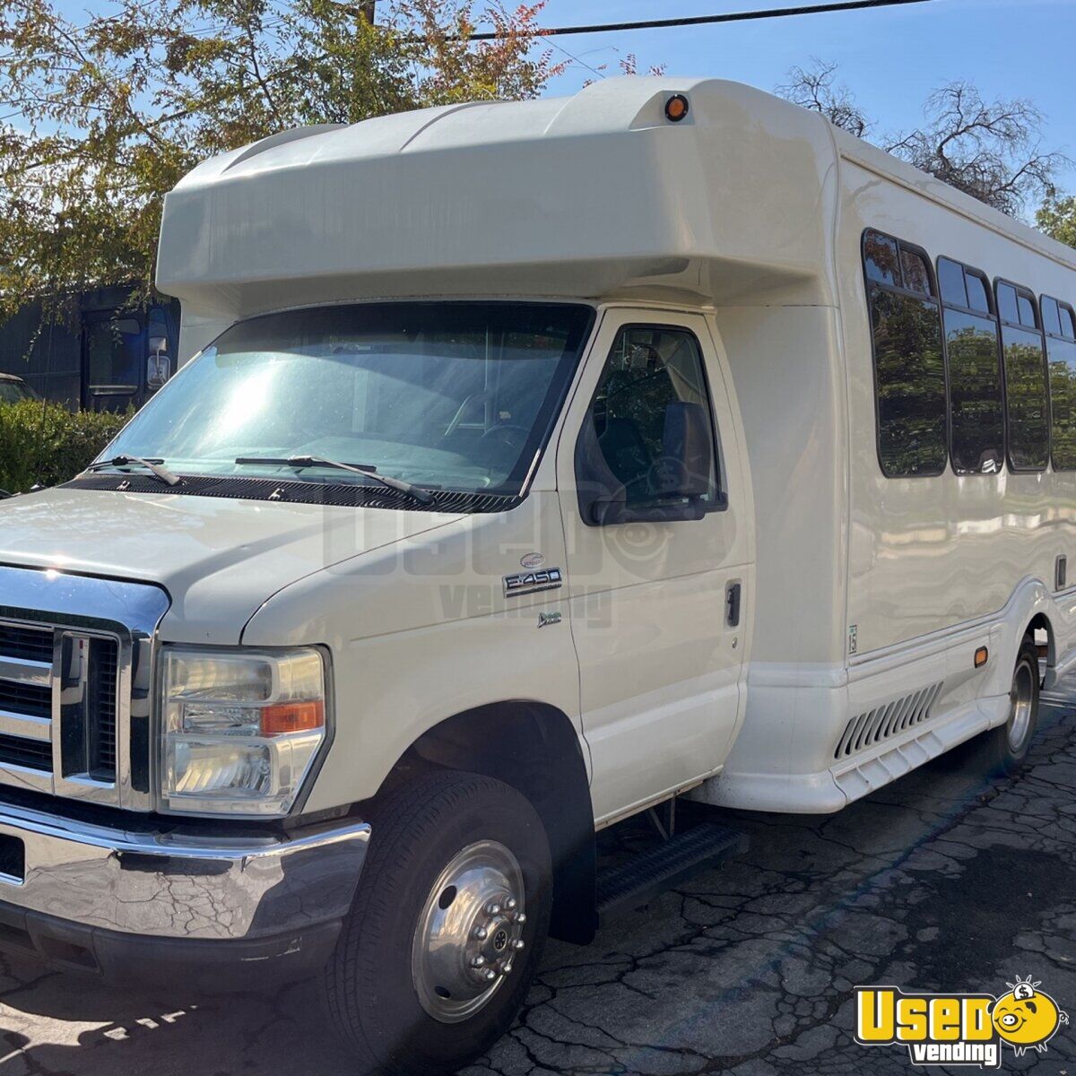2011 Ford E-450 Super Duty Shuttle Bus with Wheelchair Lift for Sale in ...