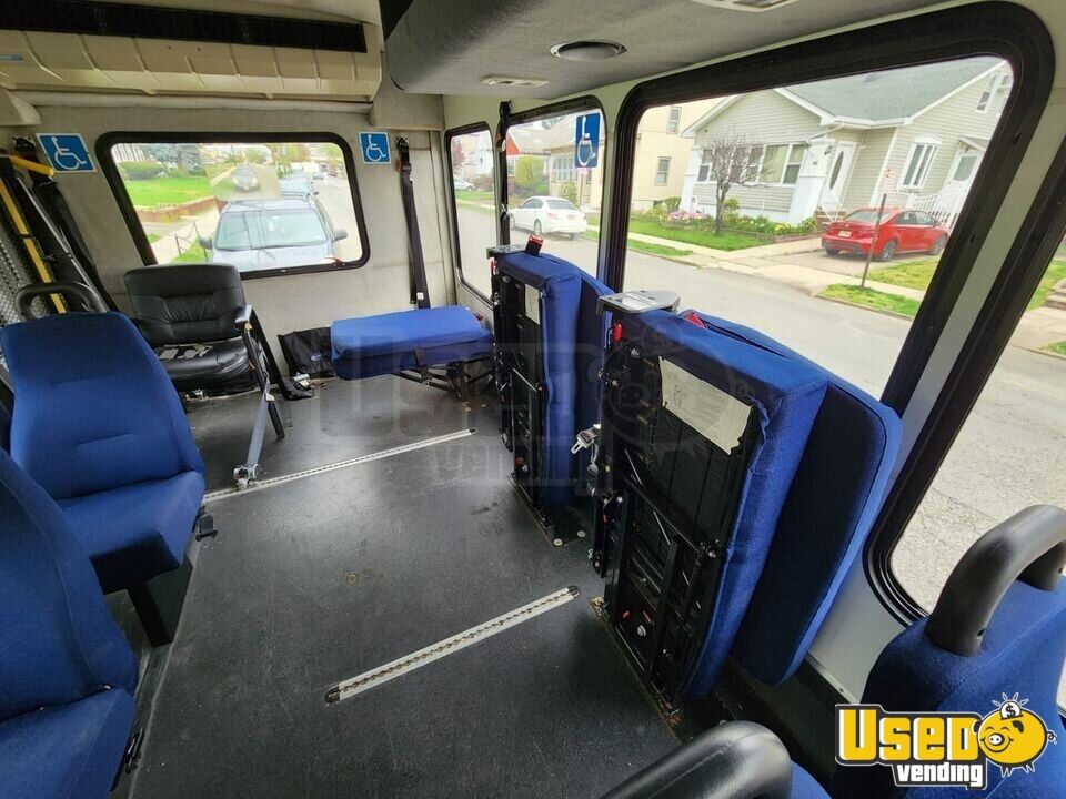 2012 Ford F450 Super Duty Shuttle Bus with Wheelchair Lift for Sale in ...