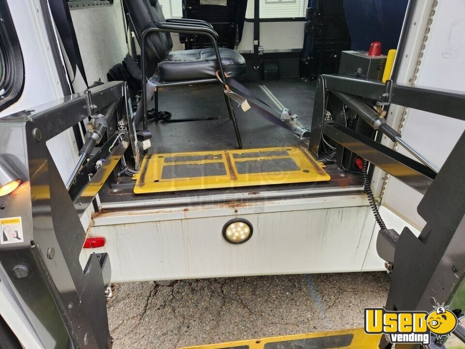 2012 Ford F450 Super Duty Shuttle Bus with Wheelchair Lift for Sale in ...