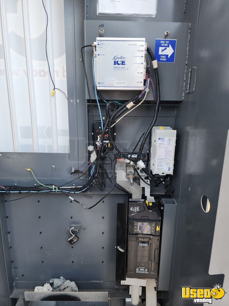 2012 Kooler Ice Model IM1000 Bagged Ice Vending Machine For Sale in Alabama