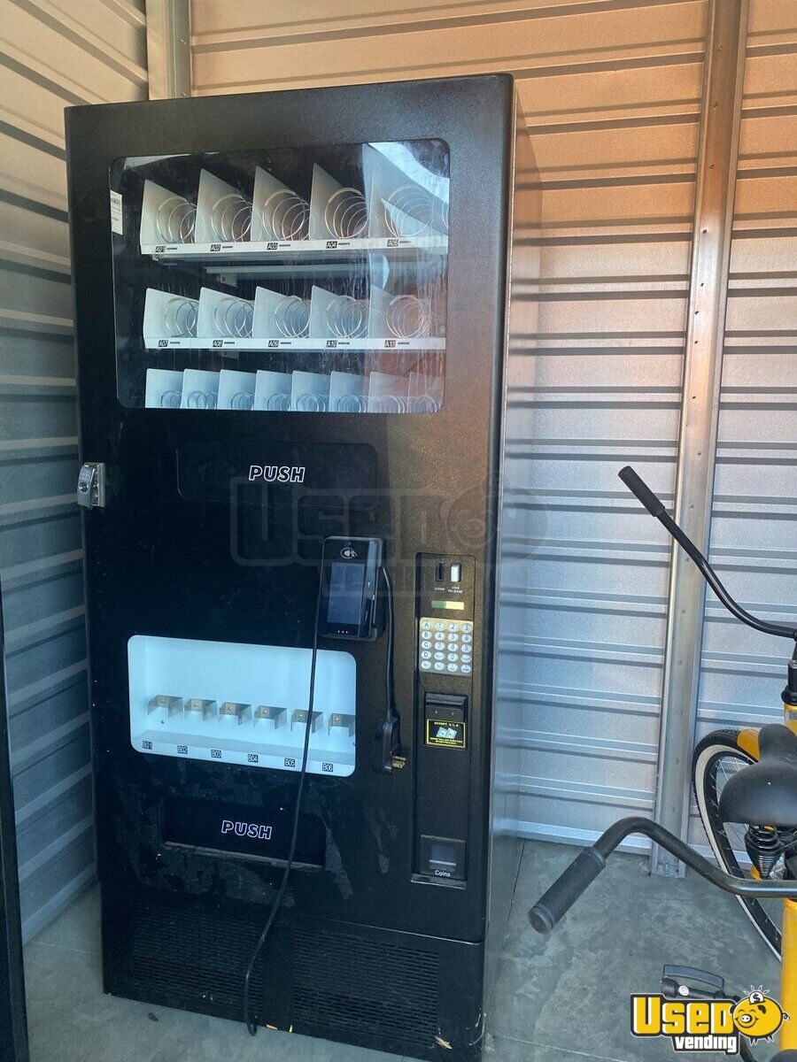 (3) 2013 Seaga Snack and Drink Combo Vending Machines For Sale in Missouri