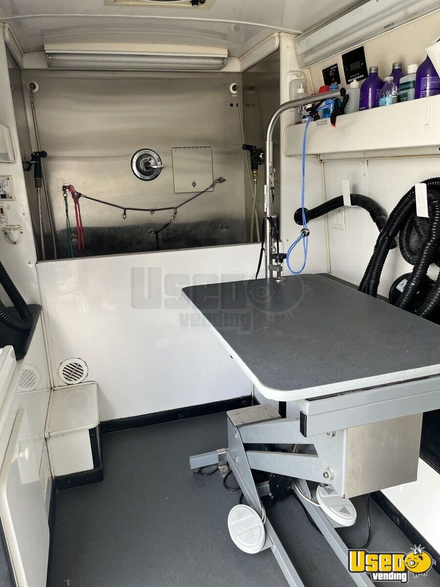 2013 Supreme Groom Van Wagn’tails | Mercedes Sprinter 350 Van Turnkey ...