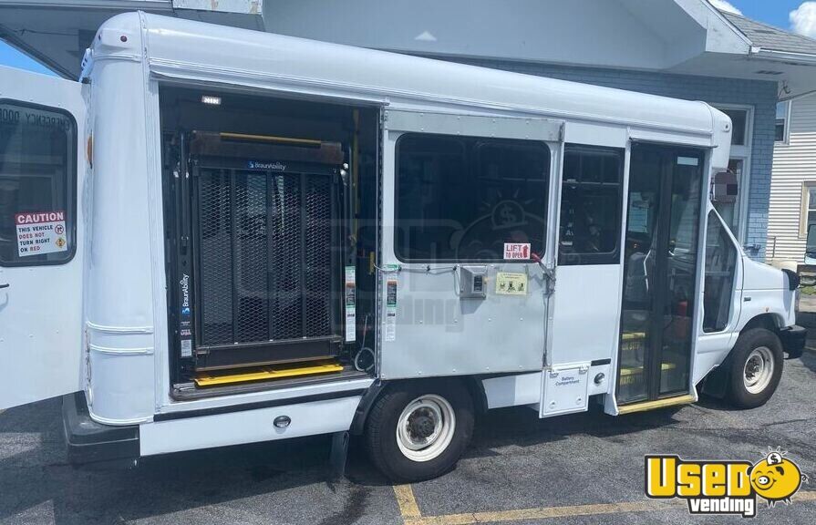 Used 2016 Ford Econoline Shuttle Bus with Wheelchair Lift for Sale in ...