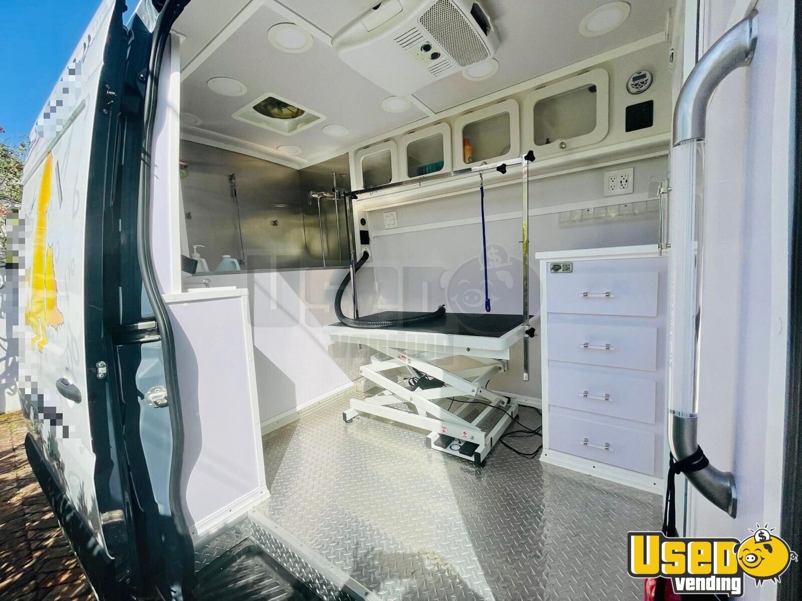 Fully Equipped - 2018 Mercedes-Benz Sprinter 2500 Mobile Pet Grooming ...