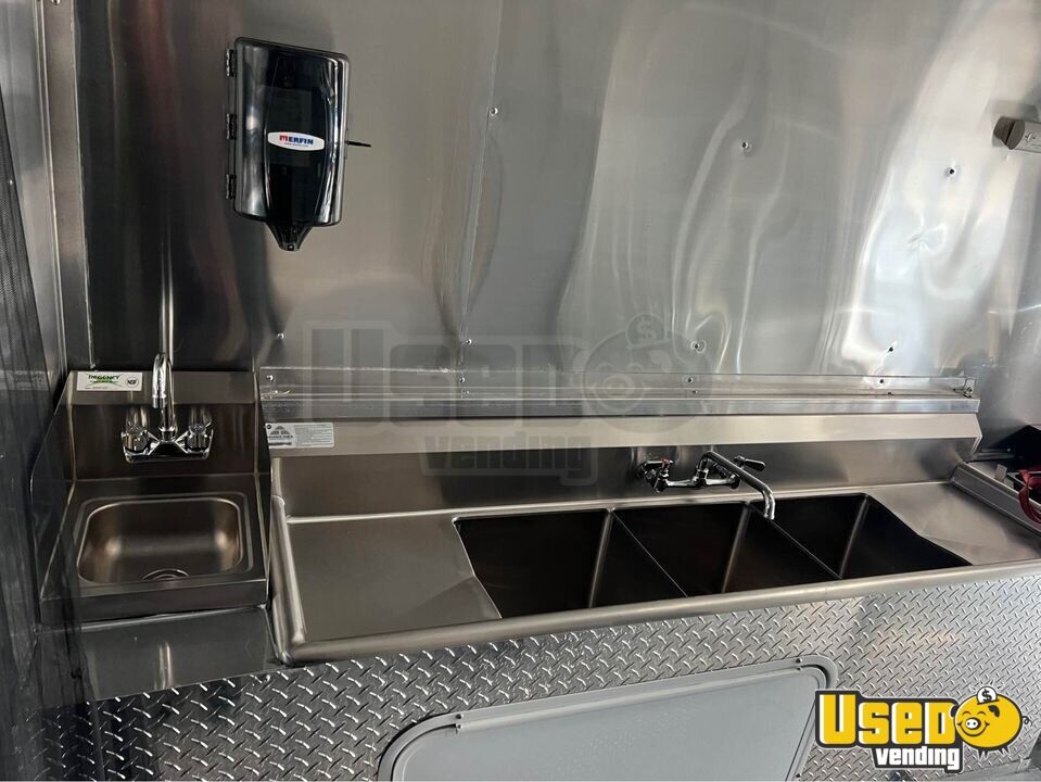 LOW MILES Brand New - 2019 Ford F250 Food Truck | Mobile Food Unit for ...